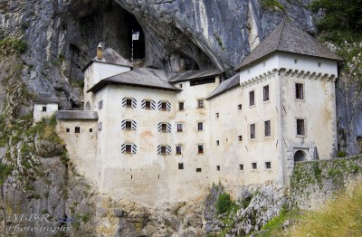 Castelul Predjama din Slovenia - Bucketlist